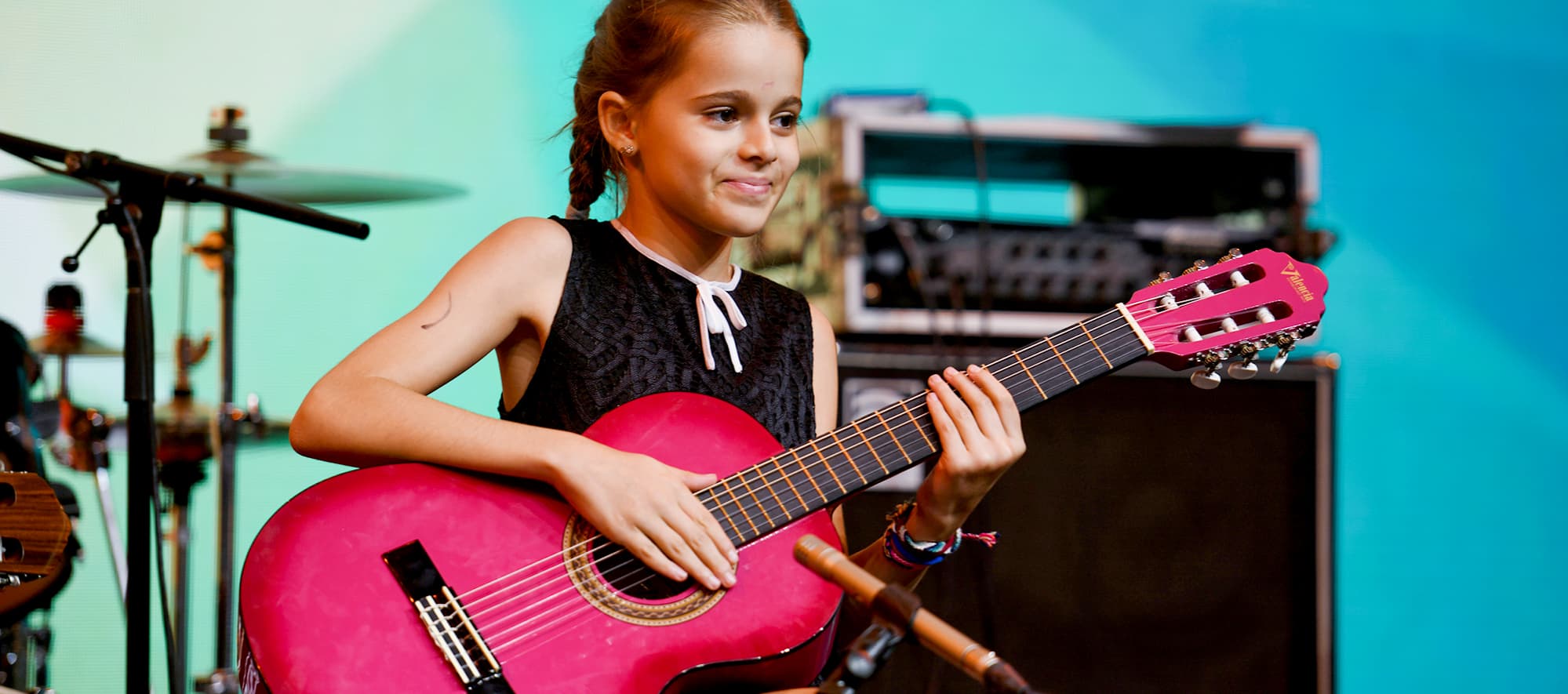 Guitar Classes in Dubai | Guitar Lessons Near Me