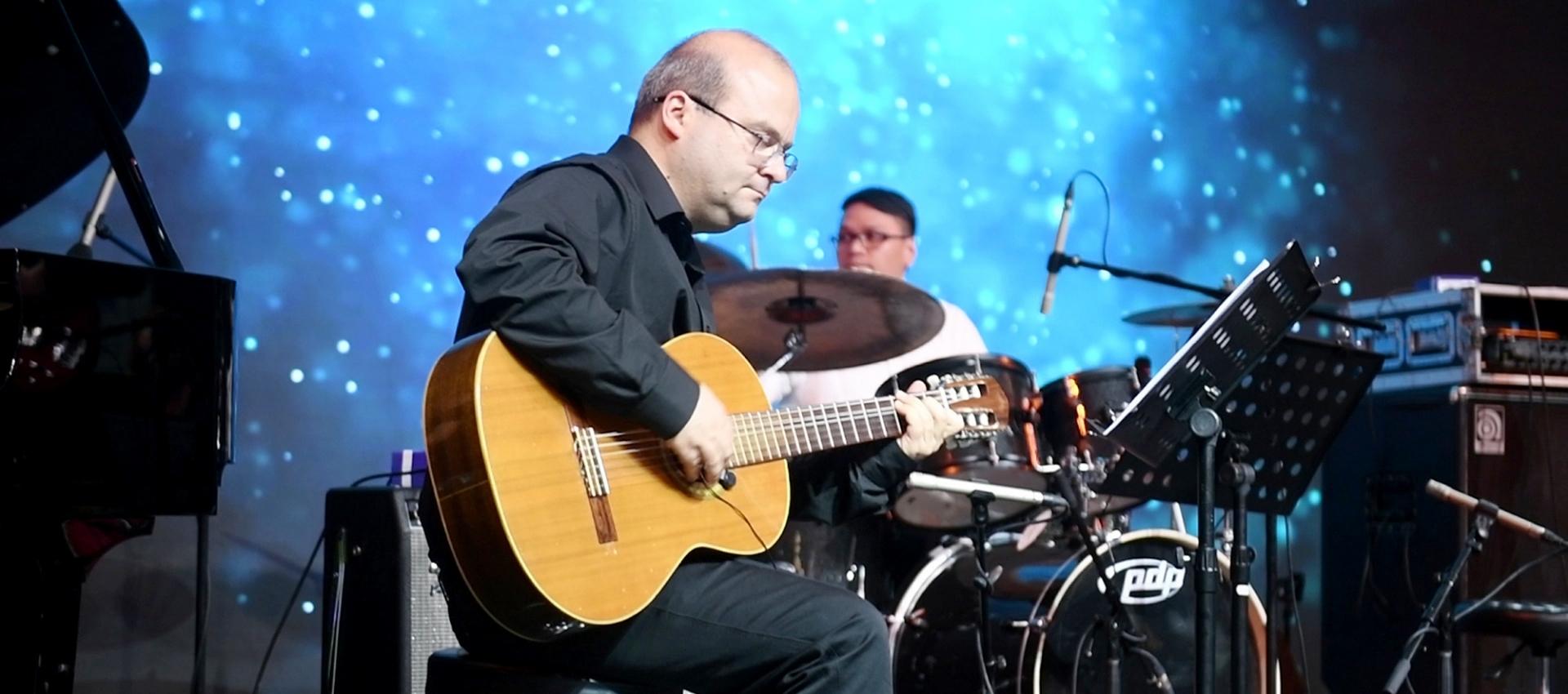 Guitar Classes in Dubai | Guitar Lessons Near Me